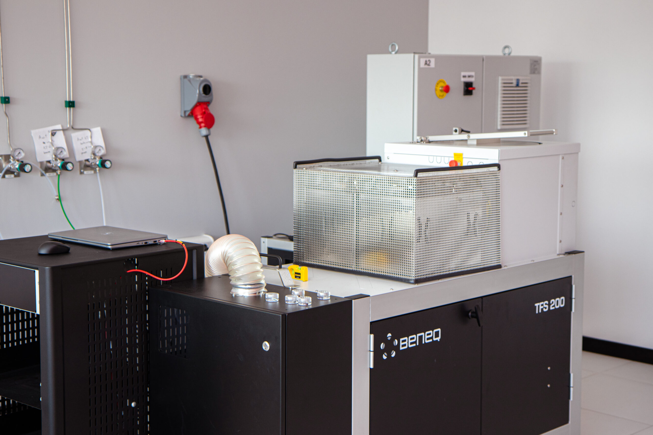 Surface functionalisation lab - EHTIC