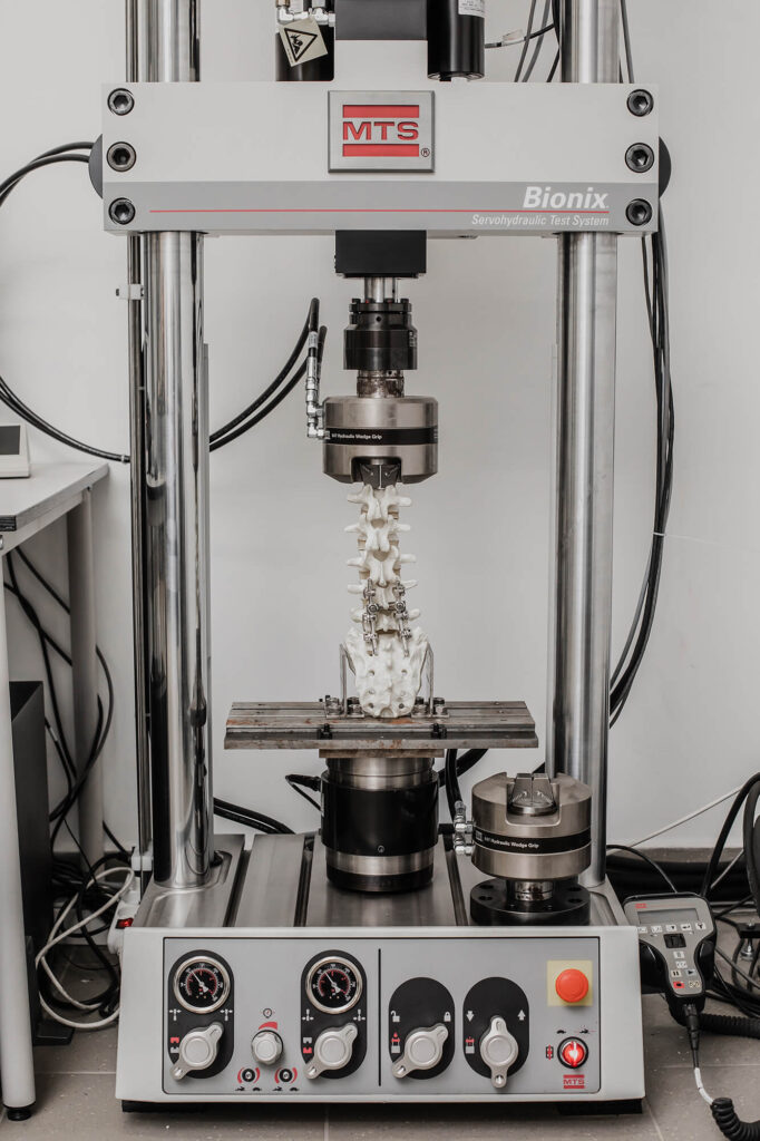 Strength of materials lab - EHTIC