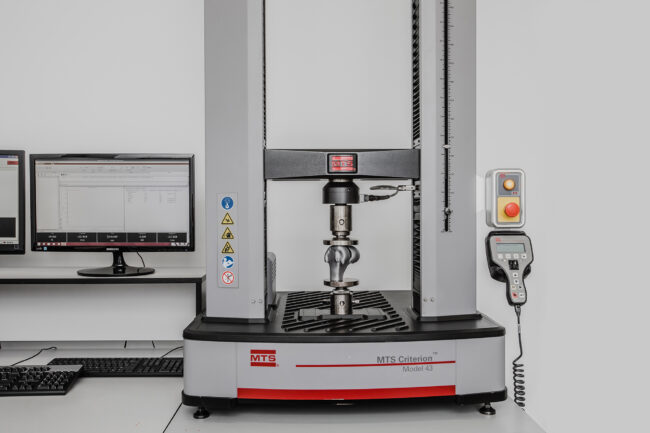 Strength of materials lab - EHTIC