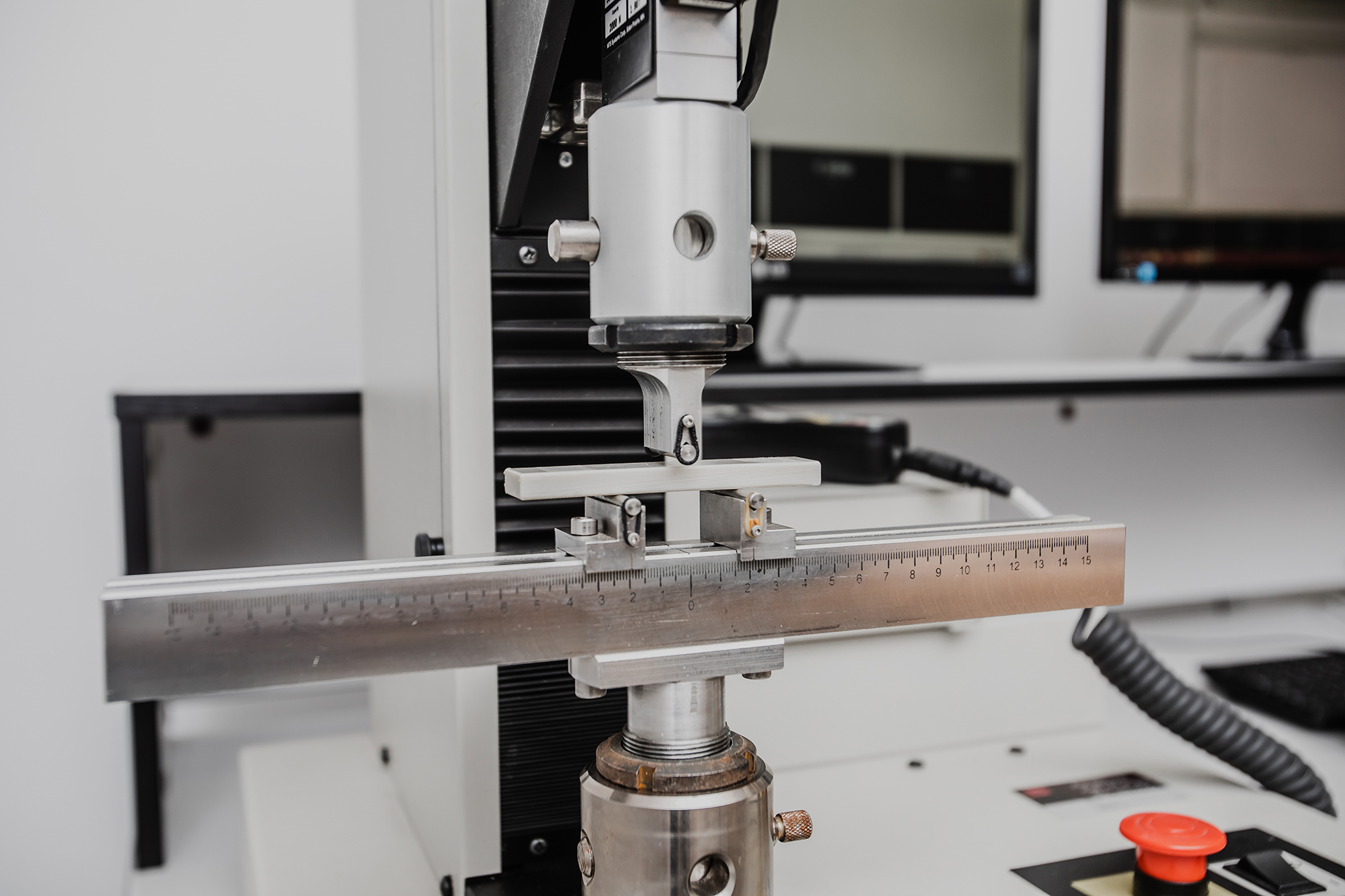 Strength of materials lab - EHTIC