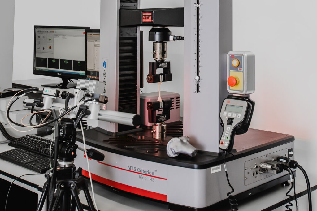 Strength of materials lab - EHTIC