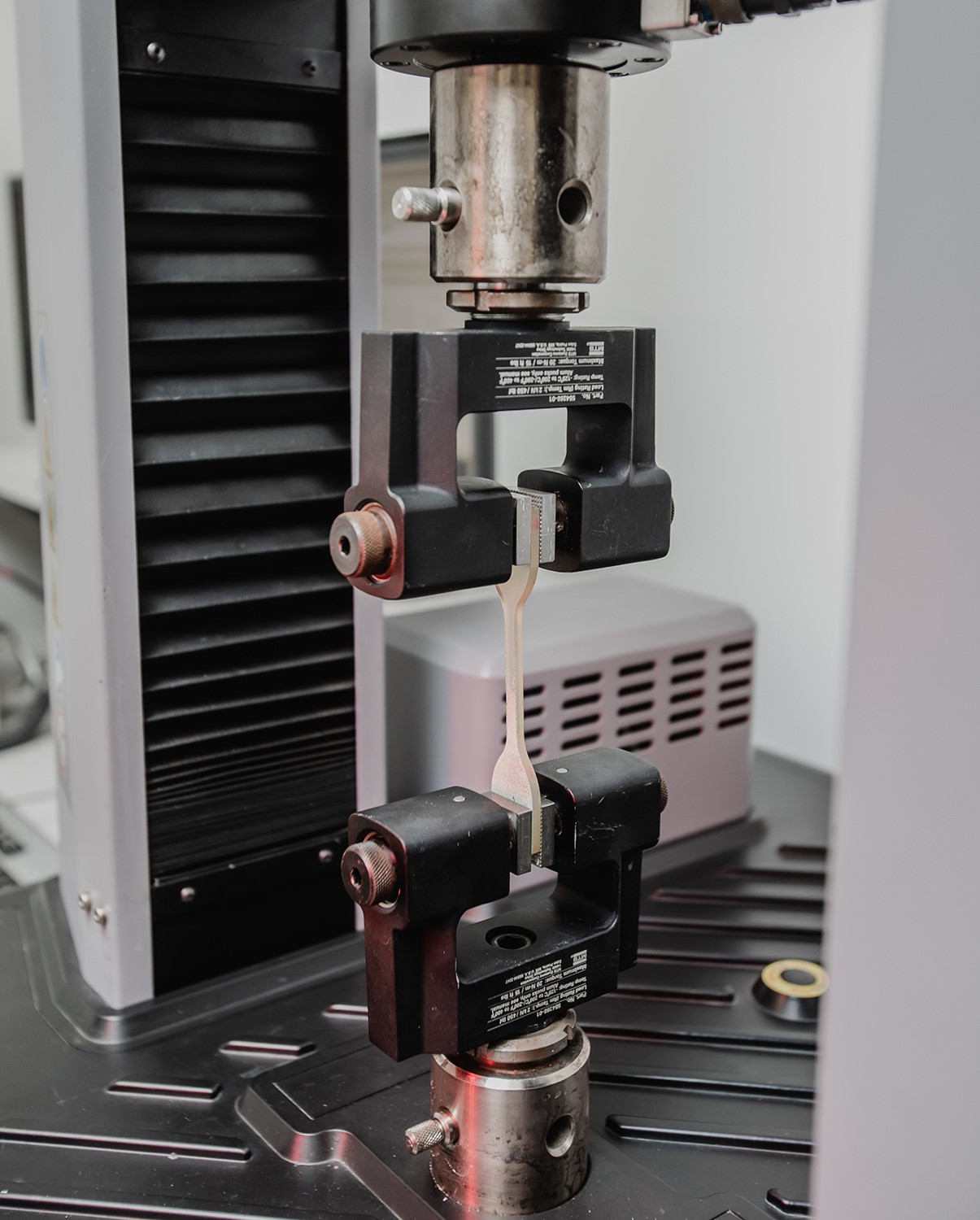 Strength of materials lab - EHTIC
