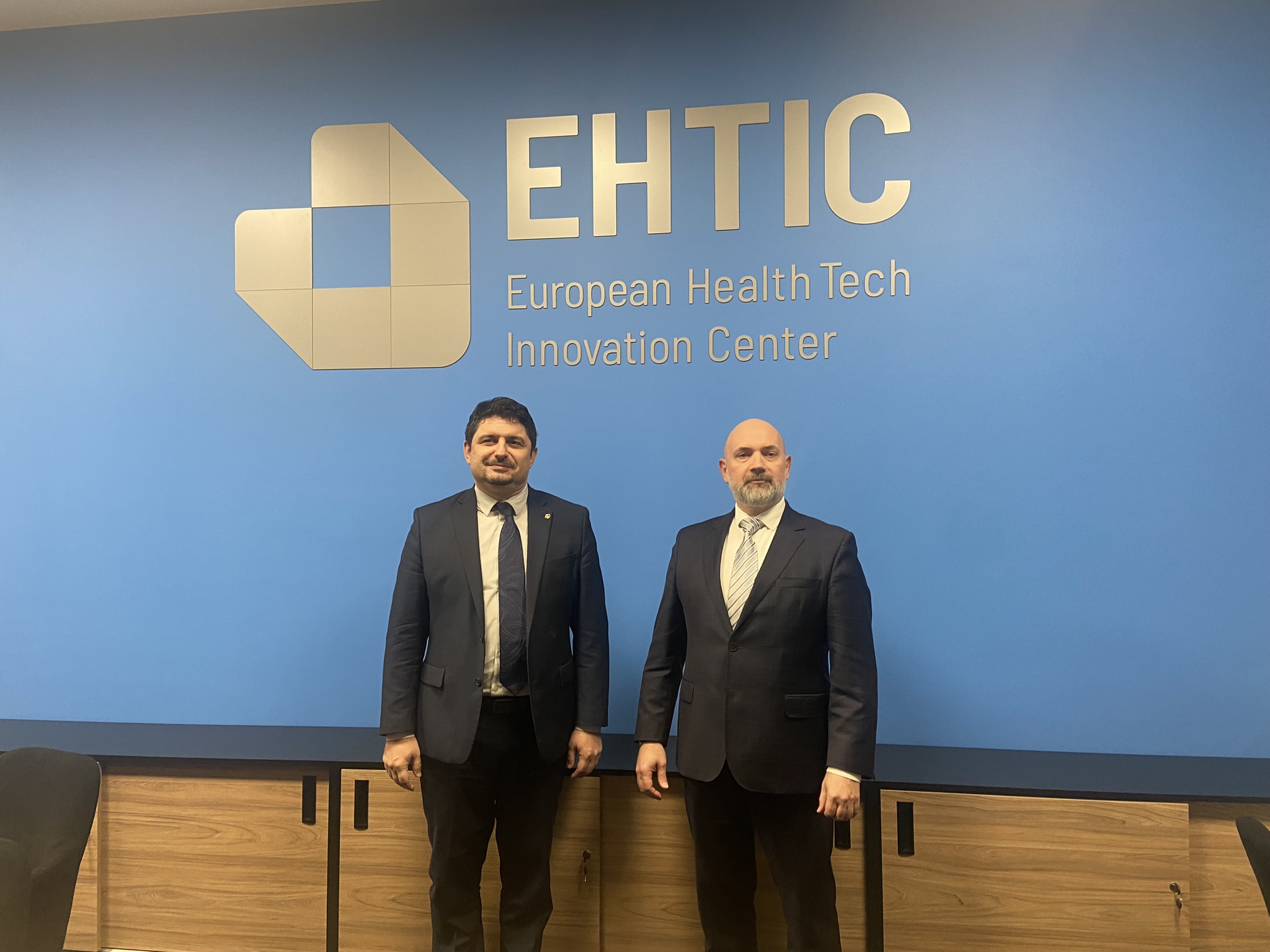 Meeting with a representative of the Canadian Province of Alberta - EHTIC